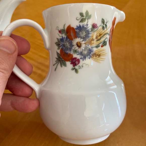 Kahla | Dining | Teapot And Creamer White With Flowers Kahla German ...
